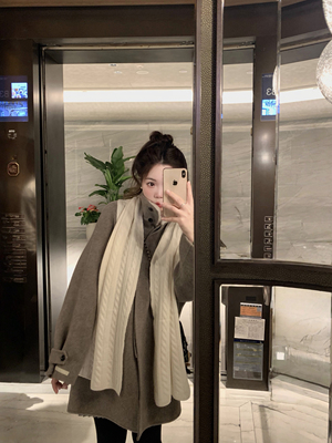 FFLU25/12/3【年末大小姐】极简设计感羊羔毛拼接领双面羊毛大衣