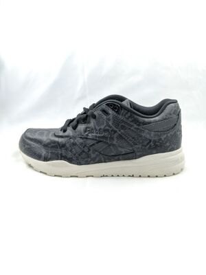 锐步 Reebok Ventilator 女子经典款轻量复古休闲鞋慢跑鞋 AR1569