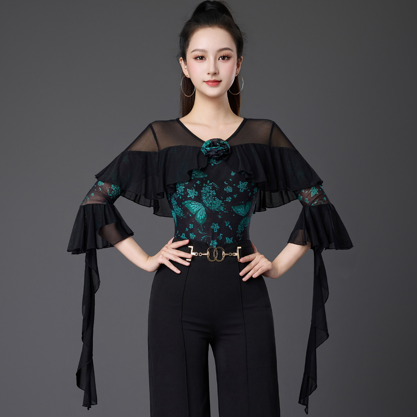拉丁舞练功服上衣女2026年新款国标摩登华尔兹跳舞蹈印花网纱中袖
