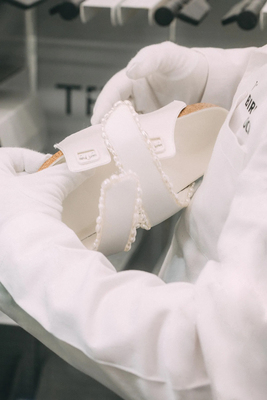 Birkenstock x Danielle Frankel 联名限量珍珠拖鞋