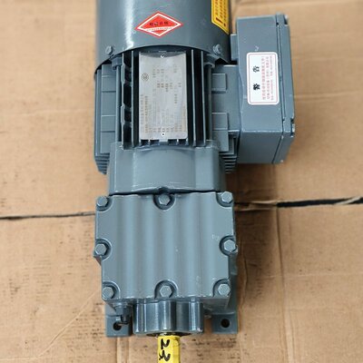 议价SEW减速电机R17R17 DT71D4/BMGR17 DT71D4