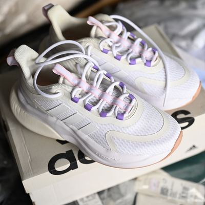 阿迪达斯AlphaBounce缓震跑步鞋
