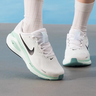 Nike耐克女鞋2025秋季新款 STRUCTURE 26 运动休闲跑步鞋HJ1101