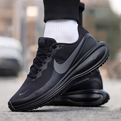 Nike耐克运动鞋男鞋2026新款户外黑武士跑鞋 REVOLUTION 8跑步鞋