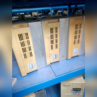 变频器11KW VFD110F43A 原装拆 议价