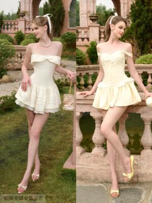 越在线越南小众ameliee新款简约性感纯欲风荷叶边一字肩连衣裙