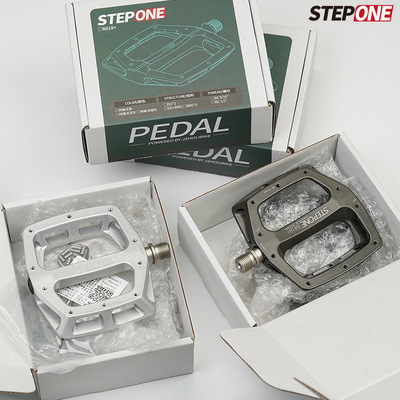 捷安特适配STEPONE速降脚踏B818高强度铝合金 防滑钉培林山地