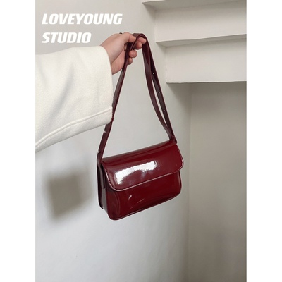 loveyoung小方包亮面漆皮斜挎包