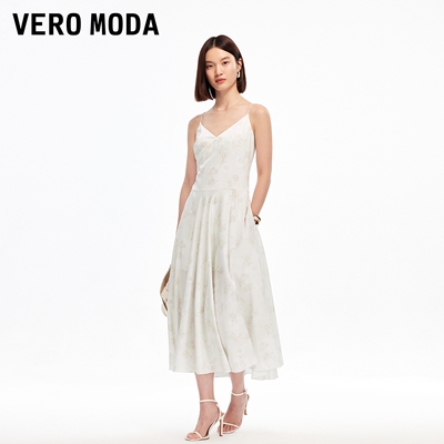 Vero Moda连衣裙2025冬新款收腰印花光泽感开衩吊带裙32537A002