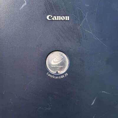 议价佳能Canoscan LiDE20扫描仪，USB接口，平板式