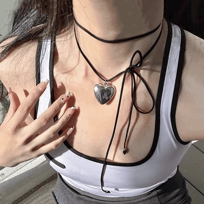 时尚抽拉可调节心形项链女轻奢简约爱心吊坠锁骨链黑绳高级感配饰