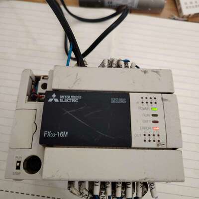 议价~三菱PLC FX3U-16MT/ES-A，拆机件，接口螺丝有~可维修
