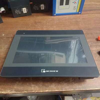 议价~威纶通10寸触摸屏型号MT6103iP现货一台成色如图功能完~可维