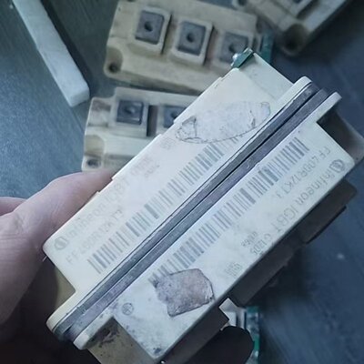 英飞凌FF400R12KE3 FF400R12KT3 IG--议价商品