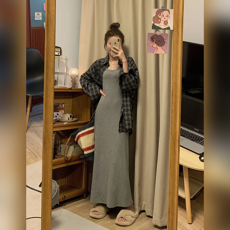 早春新款大码穿搭套装吊带连衣裙灰色背心长套装
