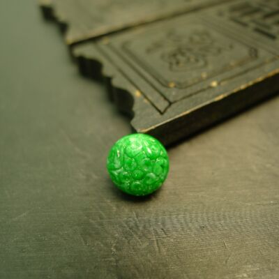 天然A货翡翠半球圆形雕花戒面