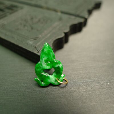 18K金圈镶嵌天然翡翠剪刀小坠角
