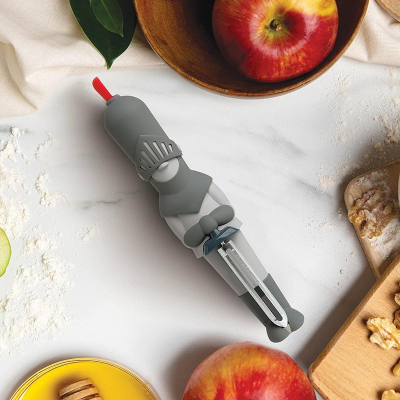 以色列OTOTO 奥托爵士削皮器 创意中世纪骑士蔬菜水果旋转削皮刀