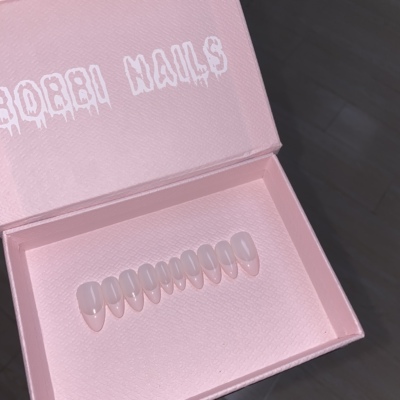 BOBBINAILS欧美简约奶粉法式乳白手绘可拆卸穿戴甲成品