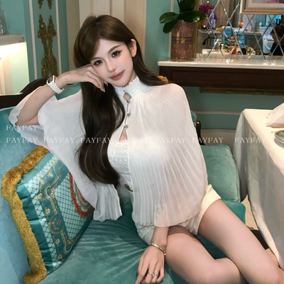FAY【温柔颂】小香钻扣褶皱设计感小斗篷蕾丝内搭吊带上衣两件套