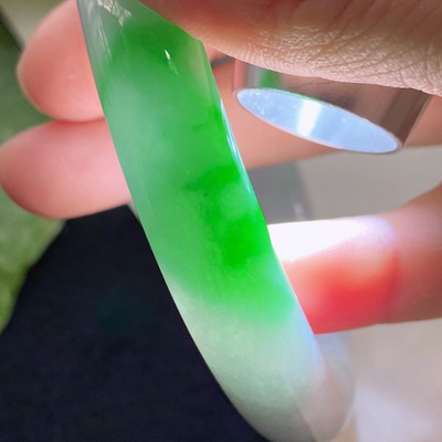 天然缅甸高端圈口55-56翡翠a货飘绿圆条手镯xcbr