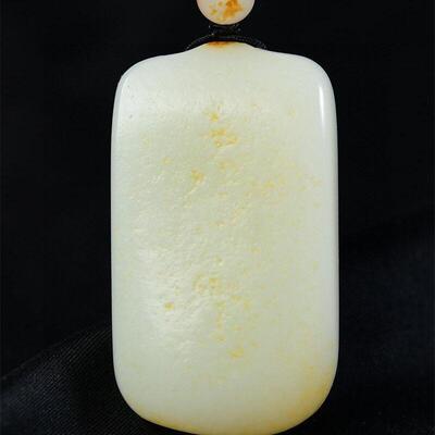 天然新疆和田玉籽料平安无事牌吊坠玉质细腻温润油性好48.2克犹