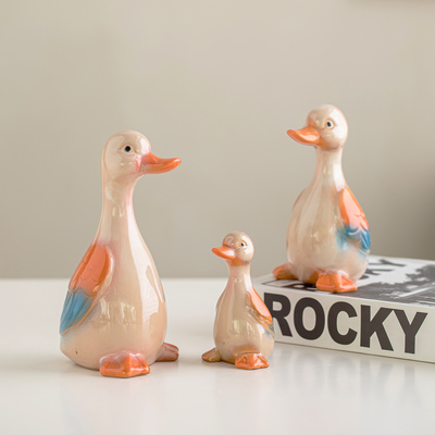 北欧风创意丑小鸭一家三口呆萌小鸭子摆件陶瓷动物萌宠家居装饰品