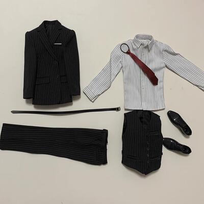 现货 1/6 兵人 Toy center 贝尔蝙蝠侠脱离黑色条纹西装回馈版 12