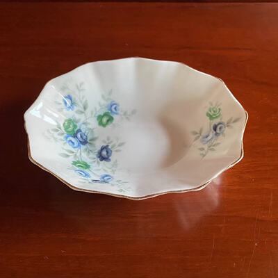 Royal Albert 皇家阿尔伯特 Inspiration 灵感花边碟 骨瓷装饰盘