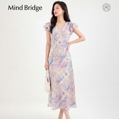 MindBridge修身V领碎花连衣裙