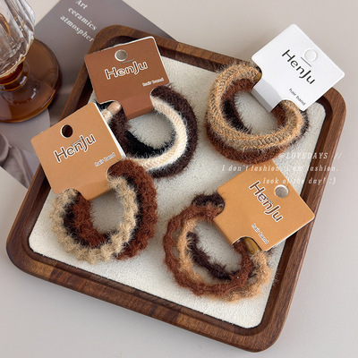 秋冬简约加粗橡皮筋毛绒发圈高弹力耐用女扎马尾头绳成人气质发绳