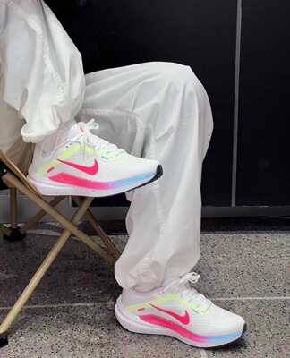 耐克Nike 2026女子春季新款轻便缓震耐磨运动跑步鞋FZ3973-100