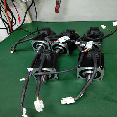 {雅致商行}11多摩川400w伺服电机  5个TSM3006N2057