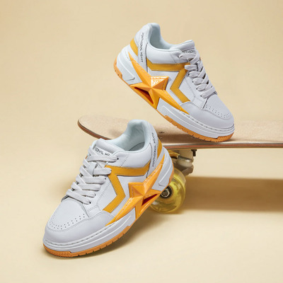 PENTAGONAL HEART五角心踏星步梦系列经典标牌星星鞋黄色男女板鞋