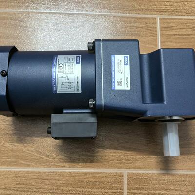 议价100YS200GY22 100GF20RT直角精研齿轮减速电机功率200W维修