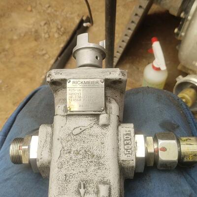 议价R25/16 FL-Z 齿轮油泵 RICKMEIER工业油泵维修
