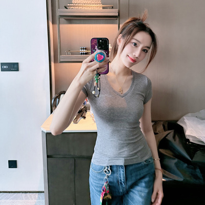 小姐姐全球购ED HARDY 水钻logo 极简 V领 T恤 女款25夏Z065