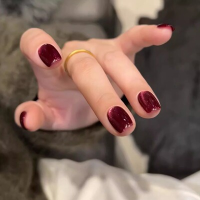 日本进口小布emena绝美酒红猫眼胶0504美甲显白超亮玻璃珠甲油胶