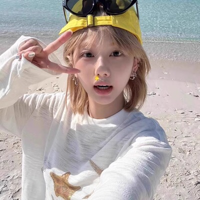 幸运海星烫钻印花薄款长袖T恤女