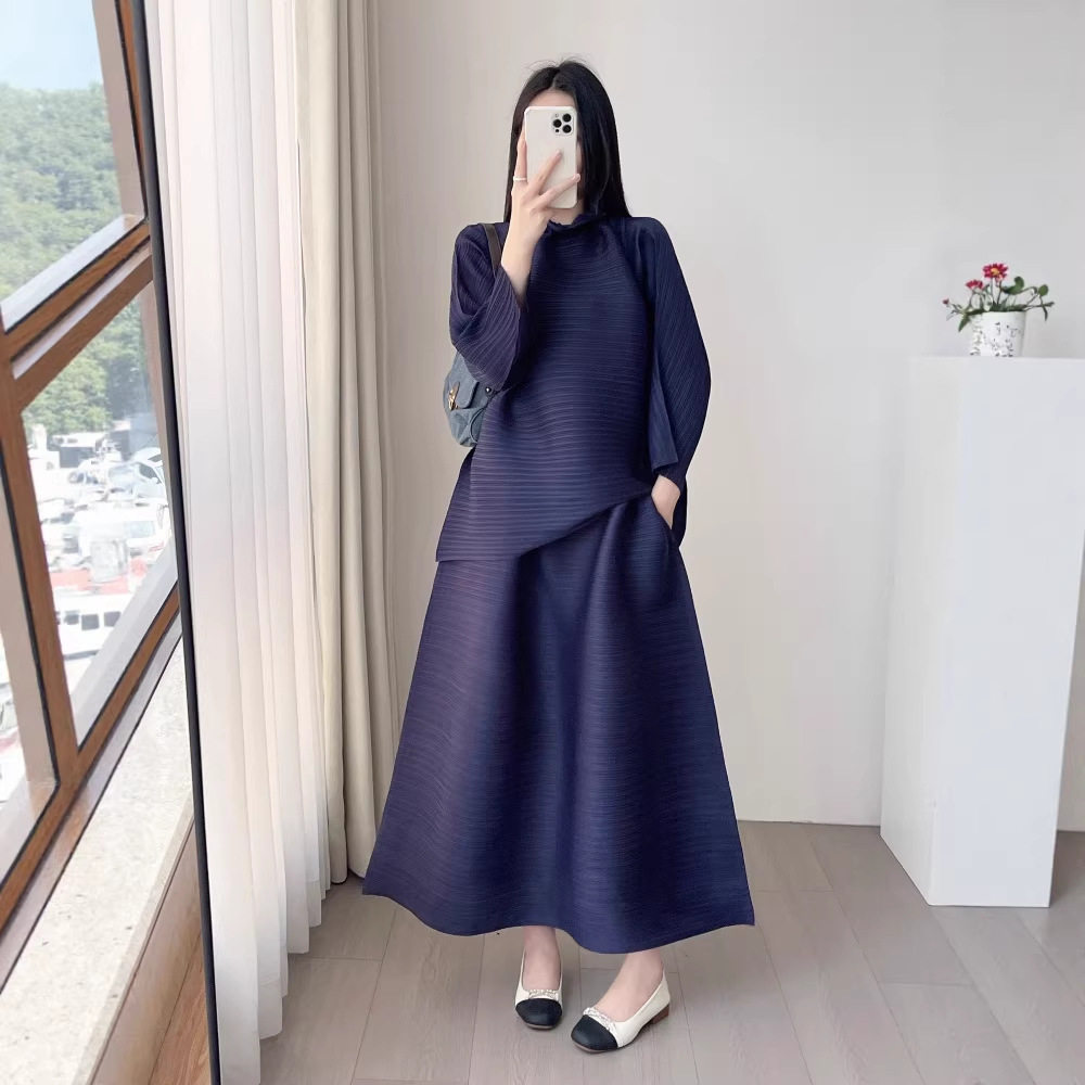 三宅褶皱套装女高领宽松上衣时尚大码显瘦A字中长半身裙两件套装