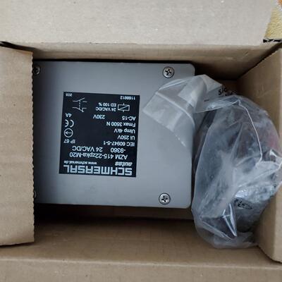 AZM 415-22zpka-M20-9360 施迈赛电磁安全门互锁开关议价维修