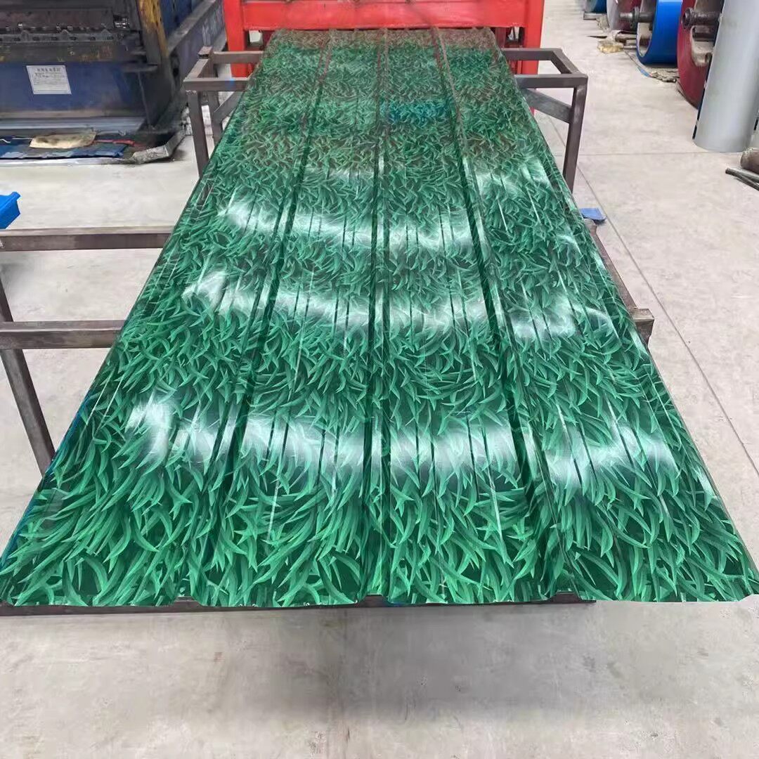 小草绿色彩钢瓦工程围挡瓦绿色铁皮瓦小草彩钢铁皮屋顶批发加厚虎窝淘