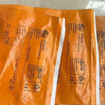 {议价}IFS242易福门光电传感器带包装正品二个