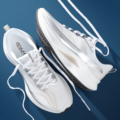 李宁赤兔9PRO跑步鞋女款2026新款䨻丝反光透气高回弹竞速训练跑鞋