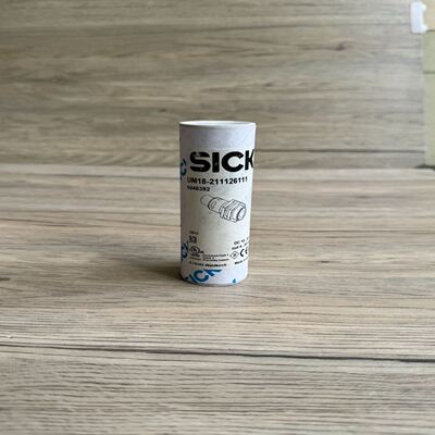 UM18-211126111 6048392 SICK