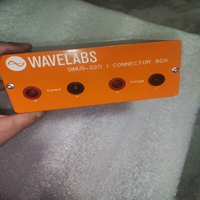 WAVELABS 检测设备 SINUS-220 实拍