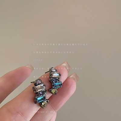 小众设计感缤纷锆石耳钉女精致小巧甜酷气质时尚优雅百搭耳环耳饰