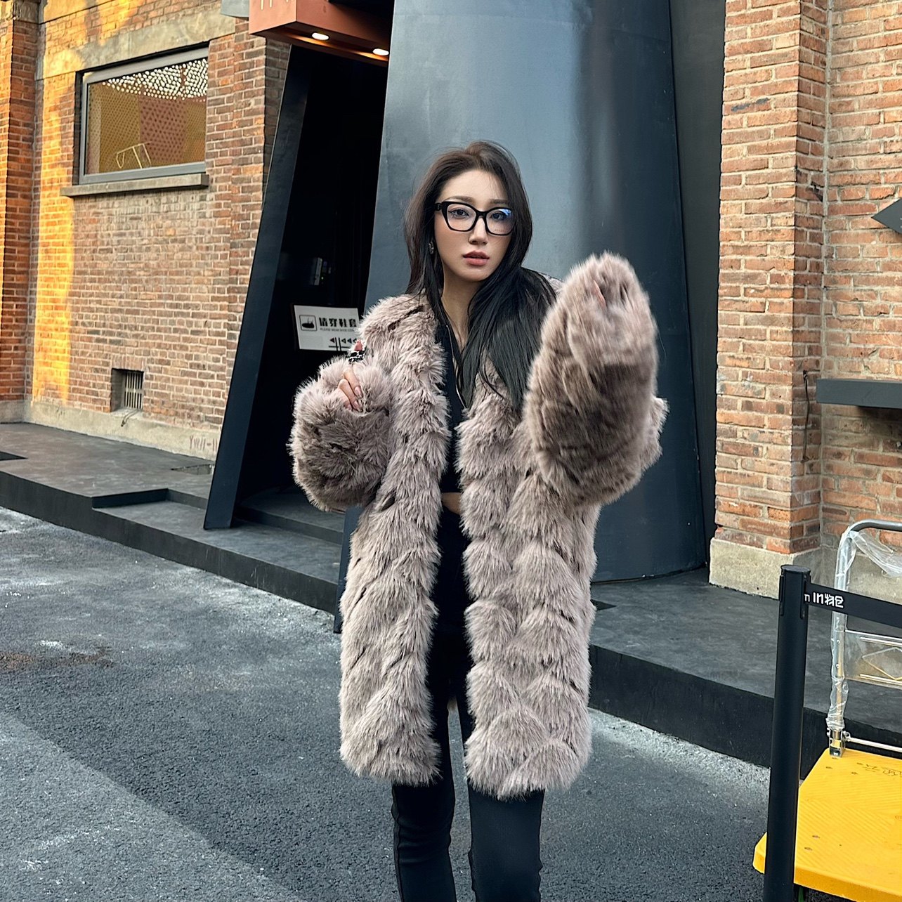 Bacchus online桃桃乌龙茶雾霾粉色托斯卡纳人造毛环保皮草外套_虎窝淘