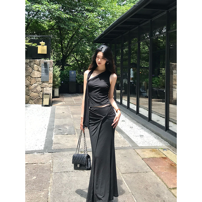 Norain不下雨 黑色天丝斜肩针织上衣扭结半裙两件套套装女夏
