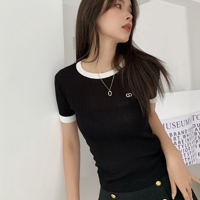 CHESTER CHARLES 2024夏季女款简单撞色CC金扣直紋薄上衣香港代购